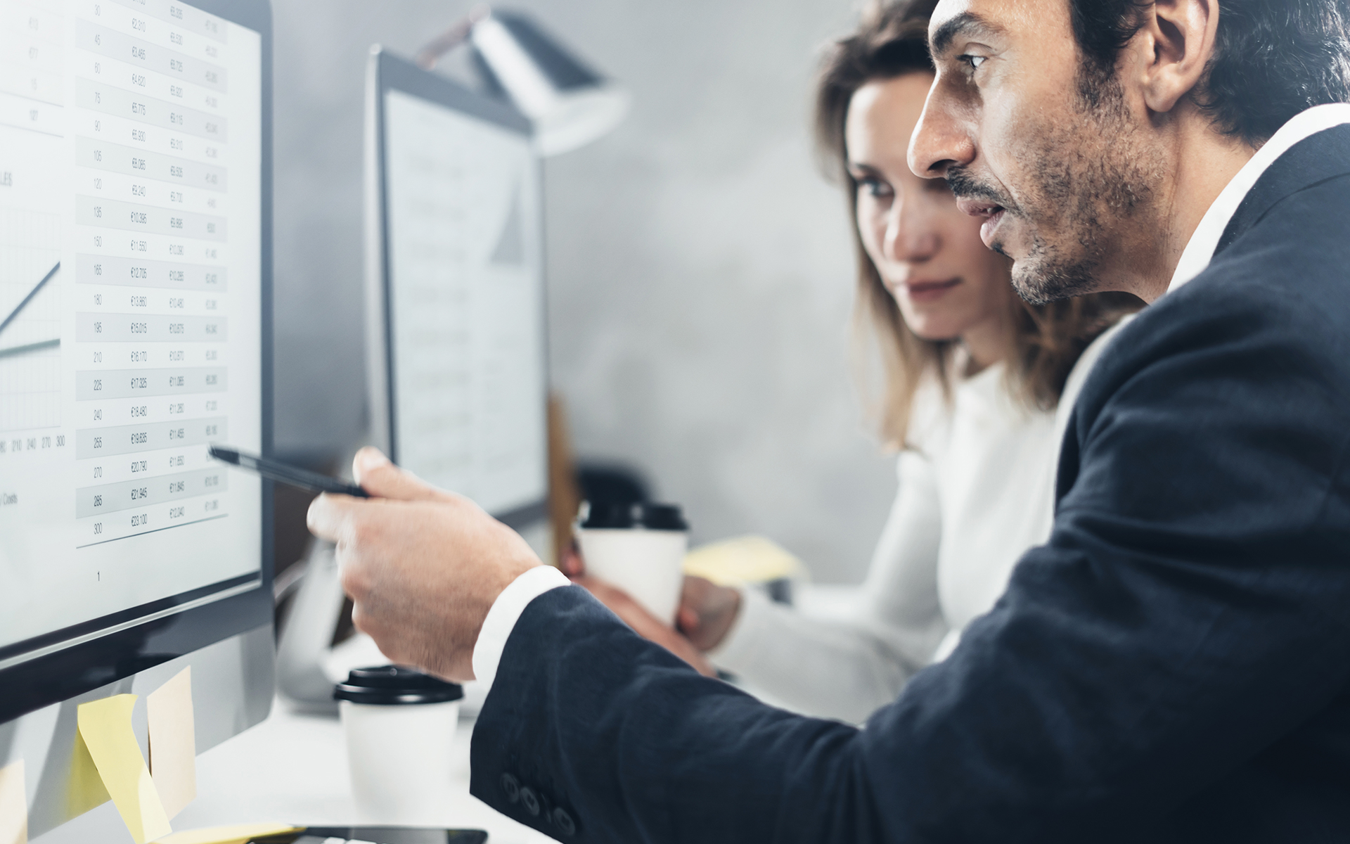 18 Key KPIs to Improve in Field Service Management